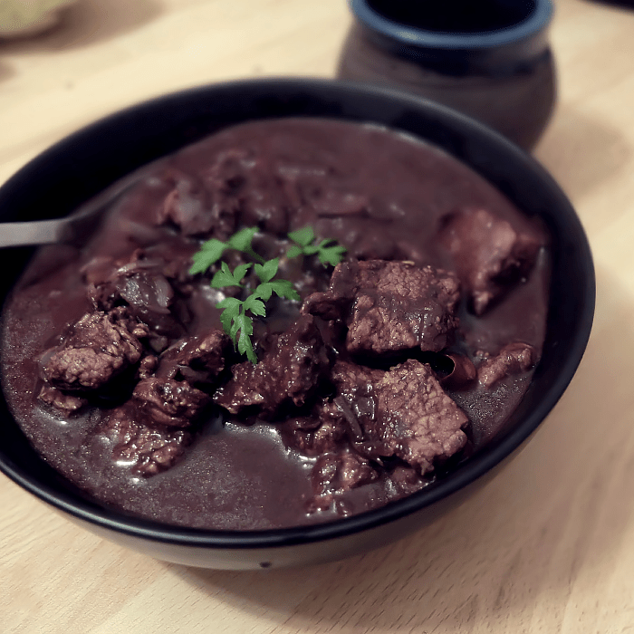 Dinuguan : Filipino Blood Stew – THE RED CELLAR